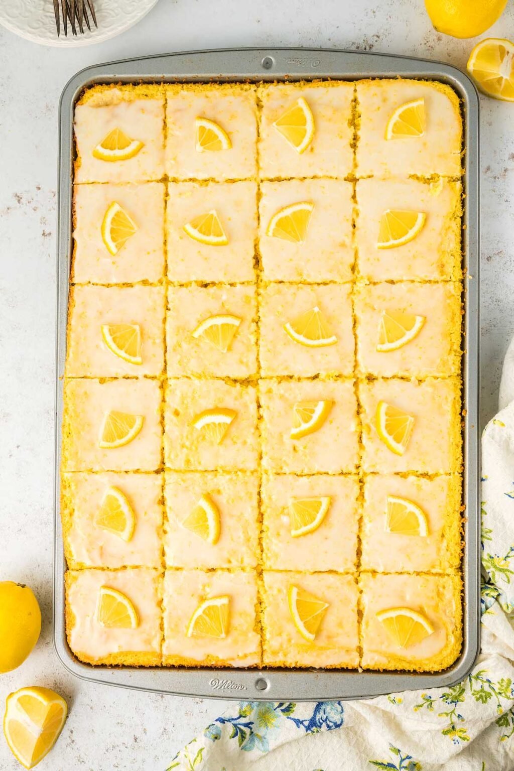 Lemon Sheet Cake - xoxoBella