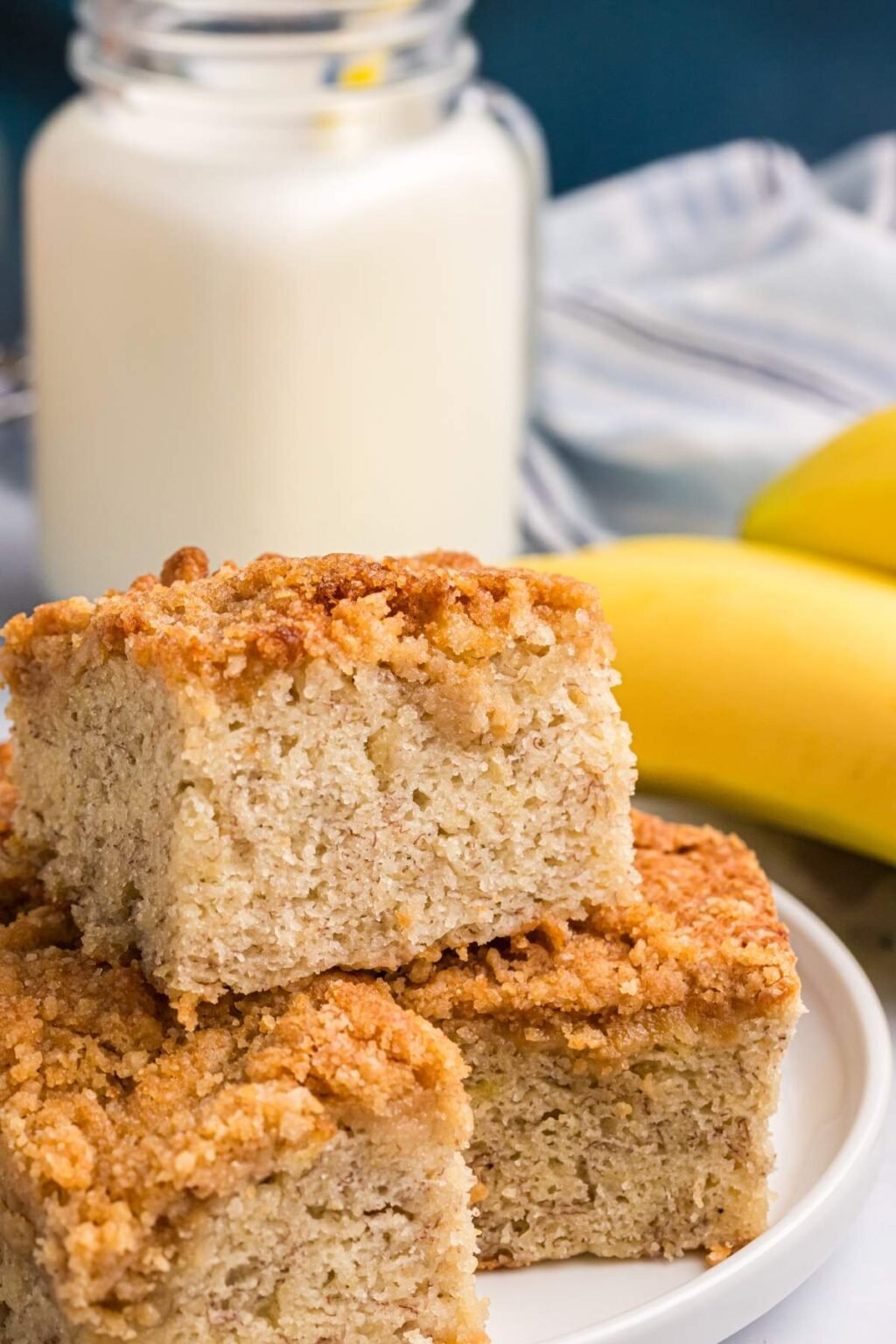 Banana Bread Crumb Cake - xoxoBella