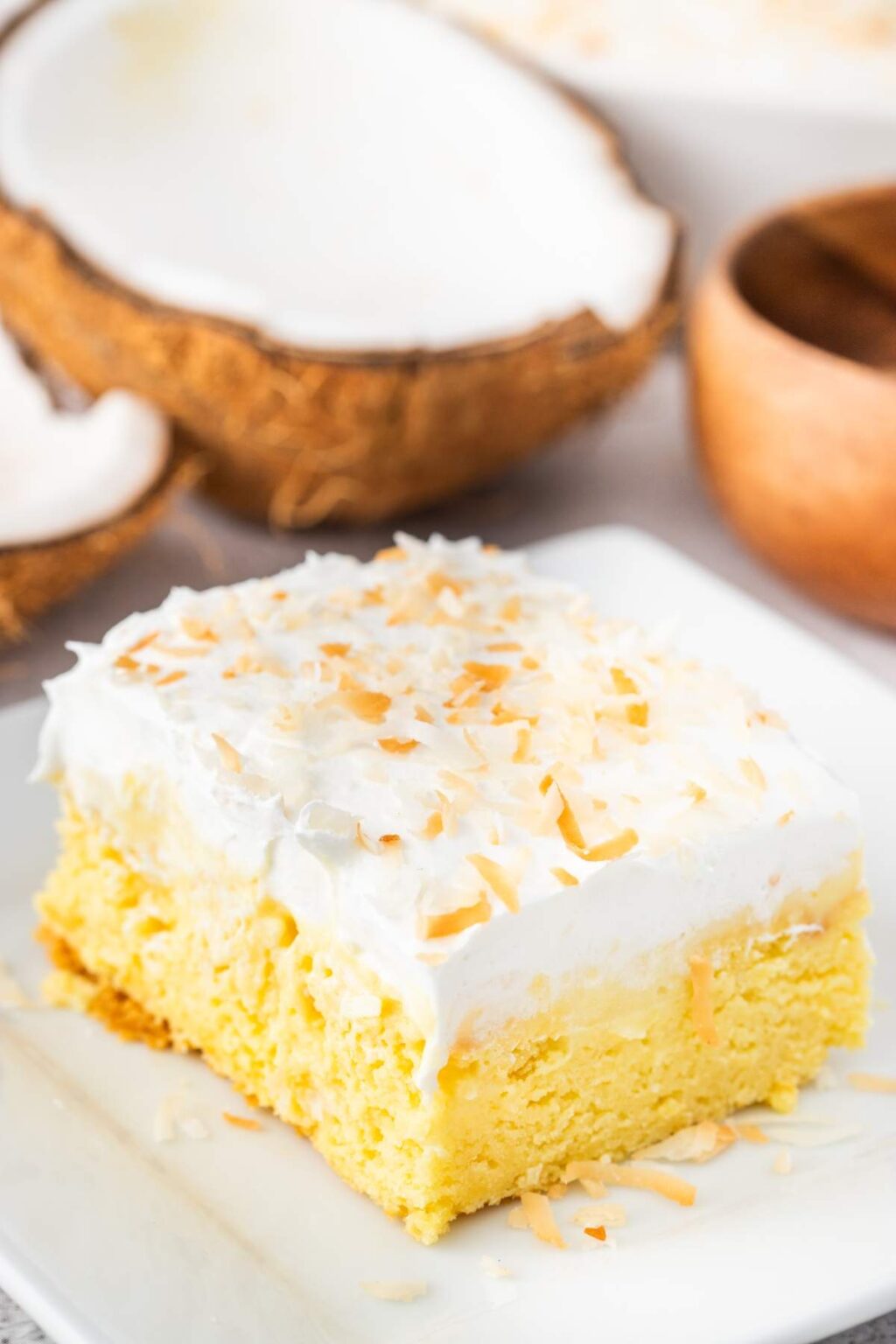 Coconut Cream Poke Cake - xoxoBella