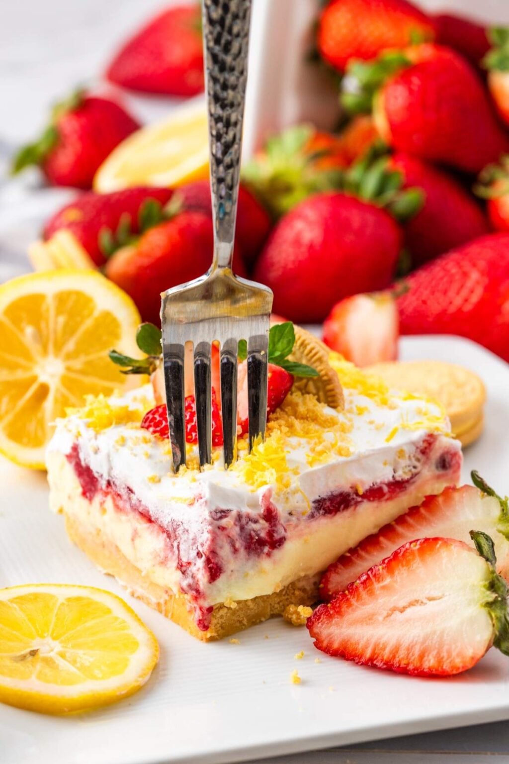 Strawberry Lemon Cheesecake Lasagna - xoxoBella