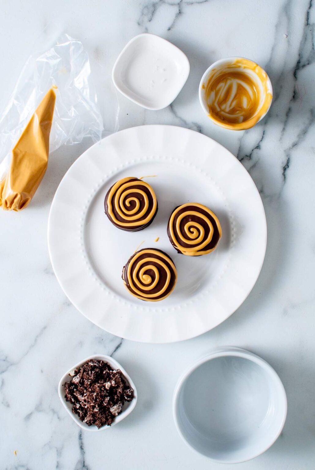 Reese's Stuffed Oreos - xoxoBella
