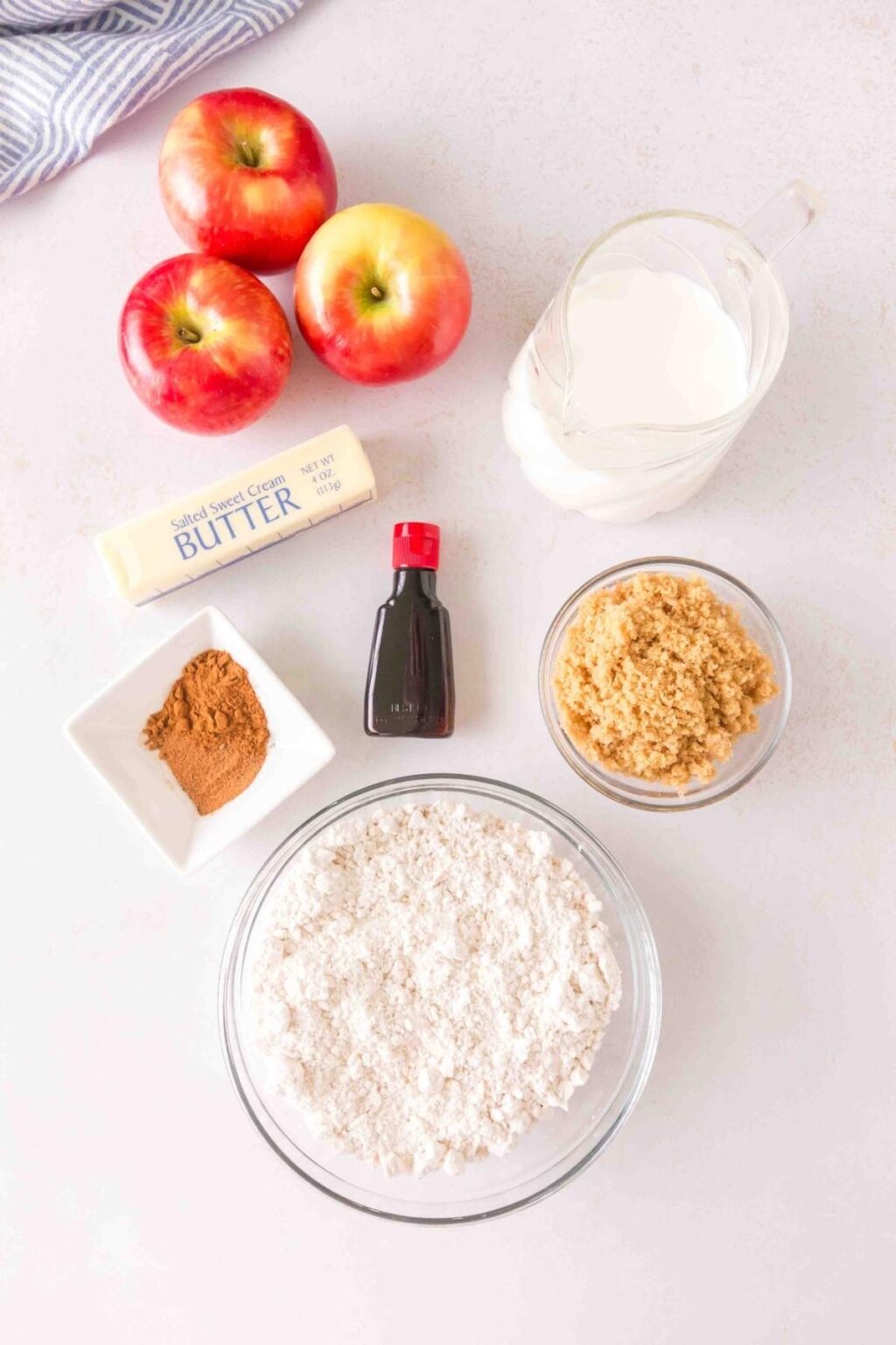 Bisquick Apple Cobbler - xoxoBella