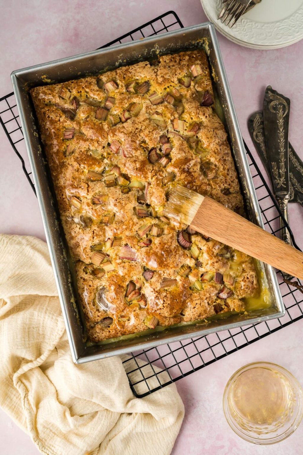 Old Fashioned Rhubarb Custard Cake - xoxoBella
