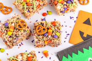 Halloween Rice Krispie Treats - xoxoBella