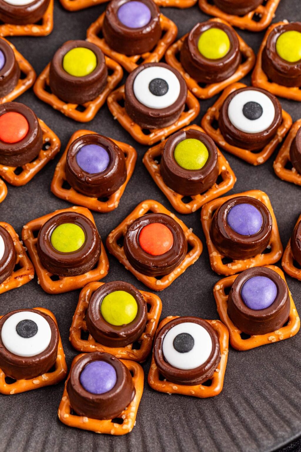 Halloween Pretzel Snacks - xoxoBella