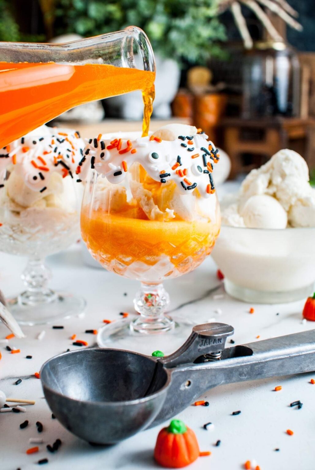 Halloween Ice Cream Floats - xoxoBella