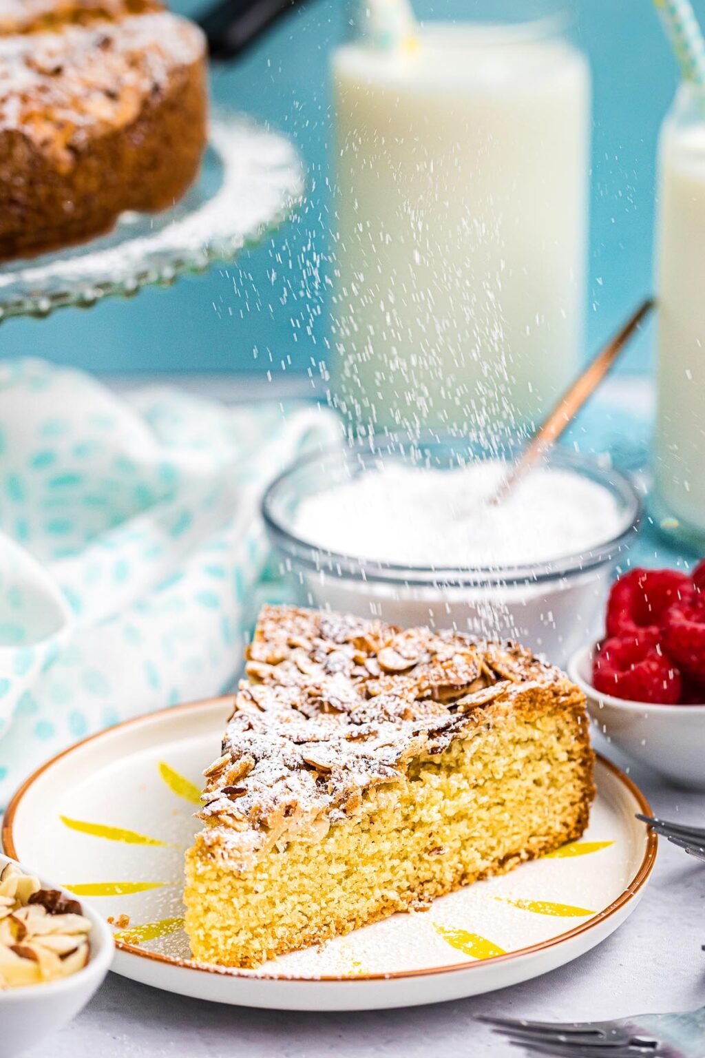 Italian Almond Cake - xoxoBella