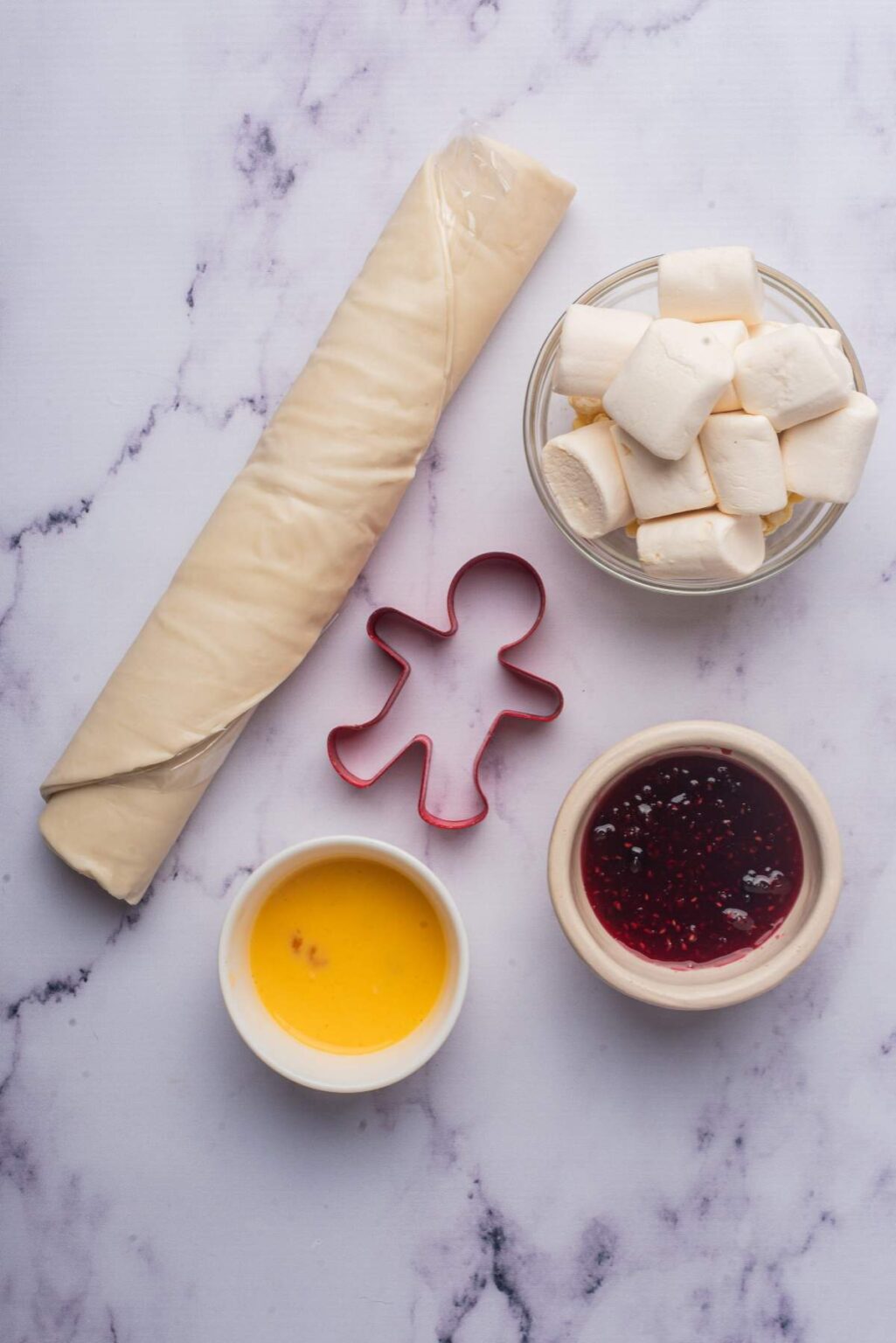 Halloween Mummy Hand Pies - xoxoBella