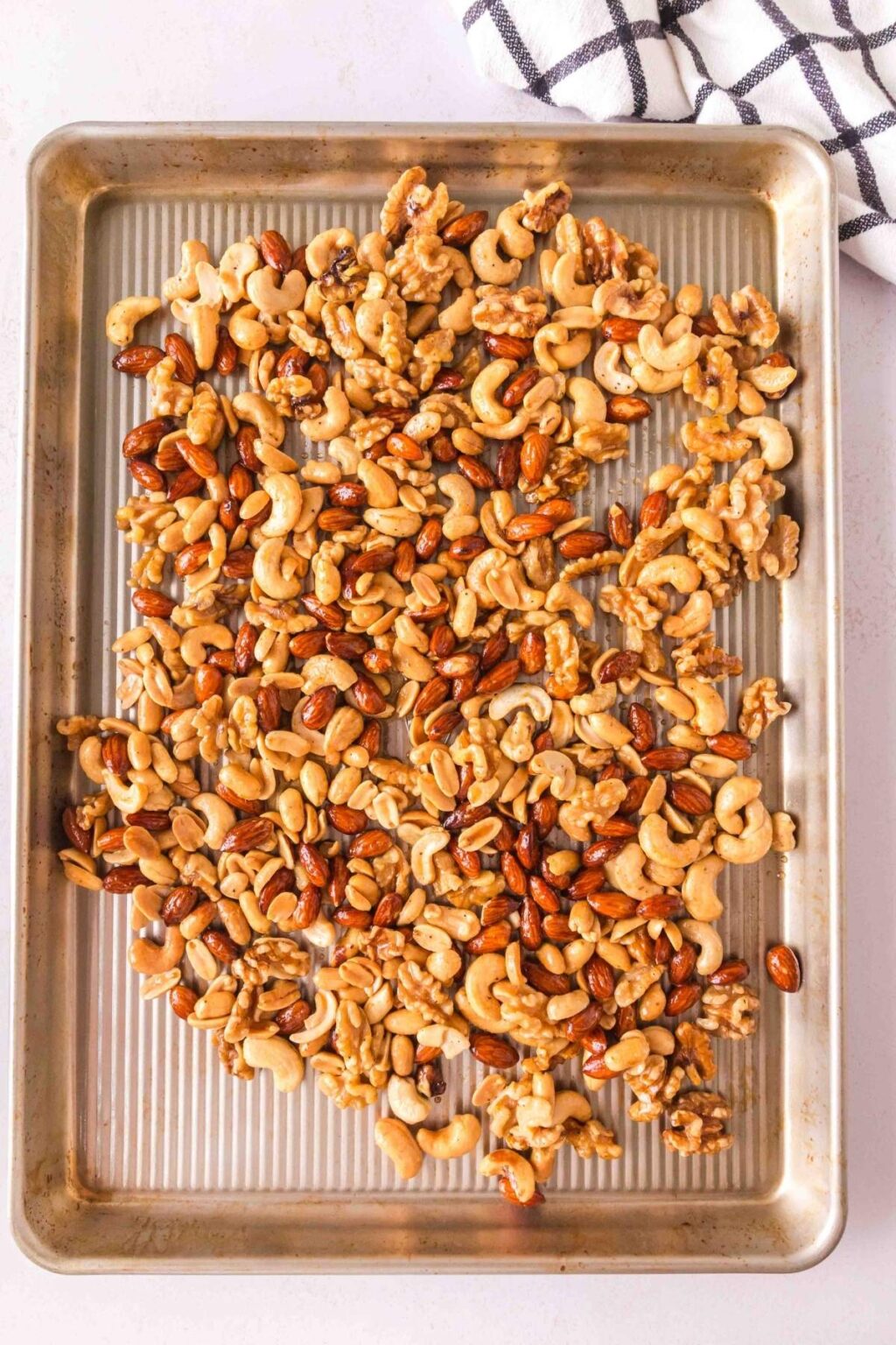 Roasted Party Nut Mix - xoxoBella