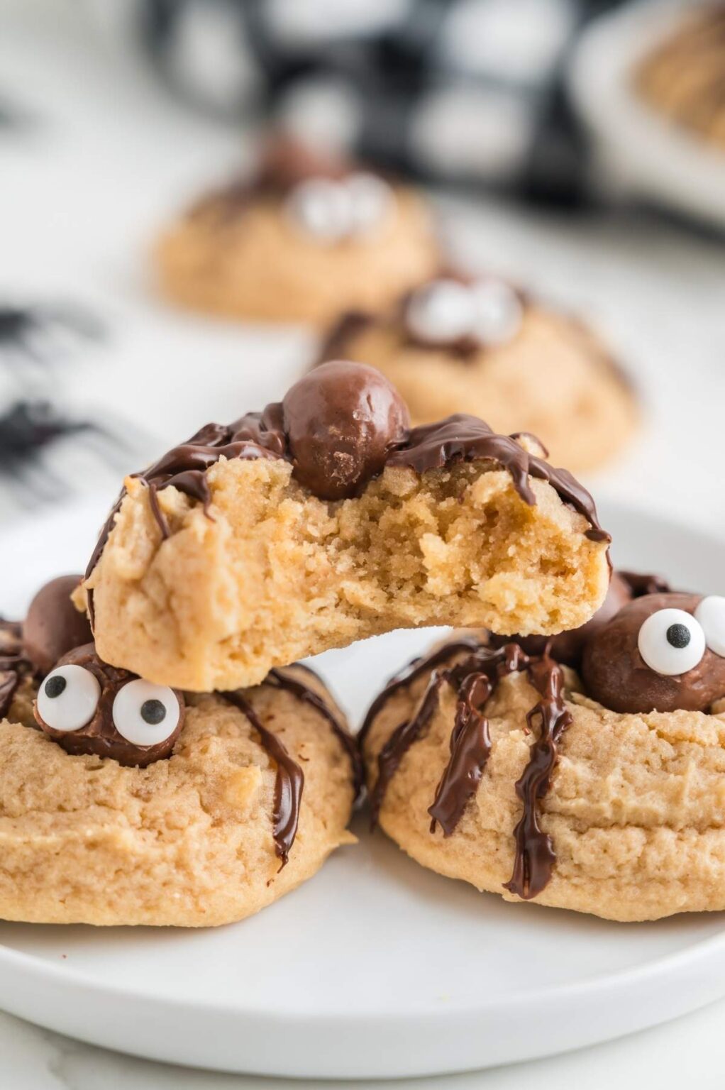 Peanut Butter Spider Cookies - xoxoBella