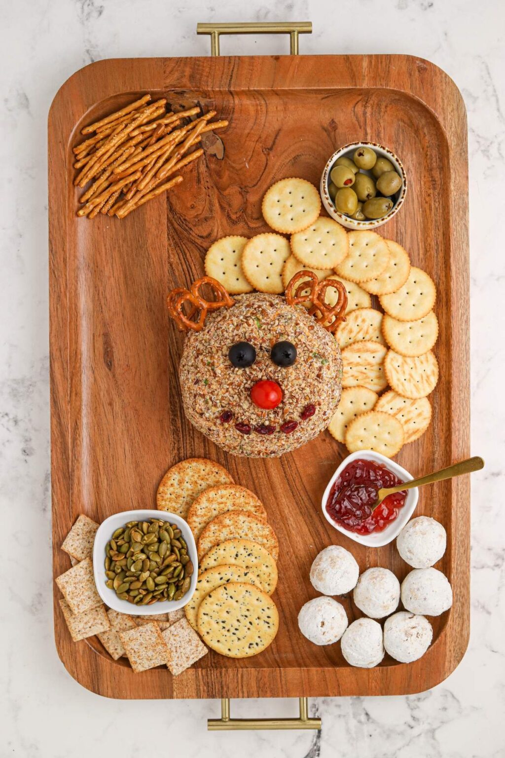 Christmas Reindeer Cheese Ball - xoxoBella