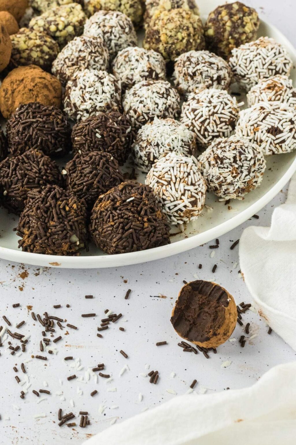 Homemade Chocolate Truffles - xoxoBella