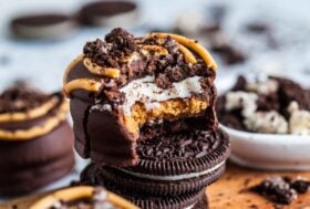Reese's Stuffed Oreos - xoxoBella