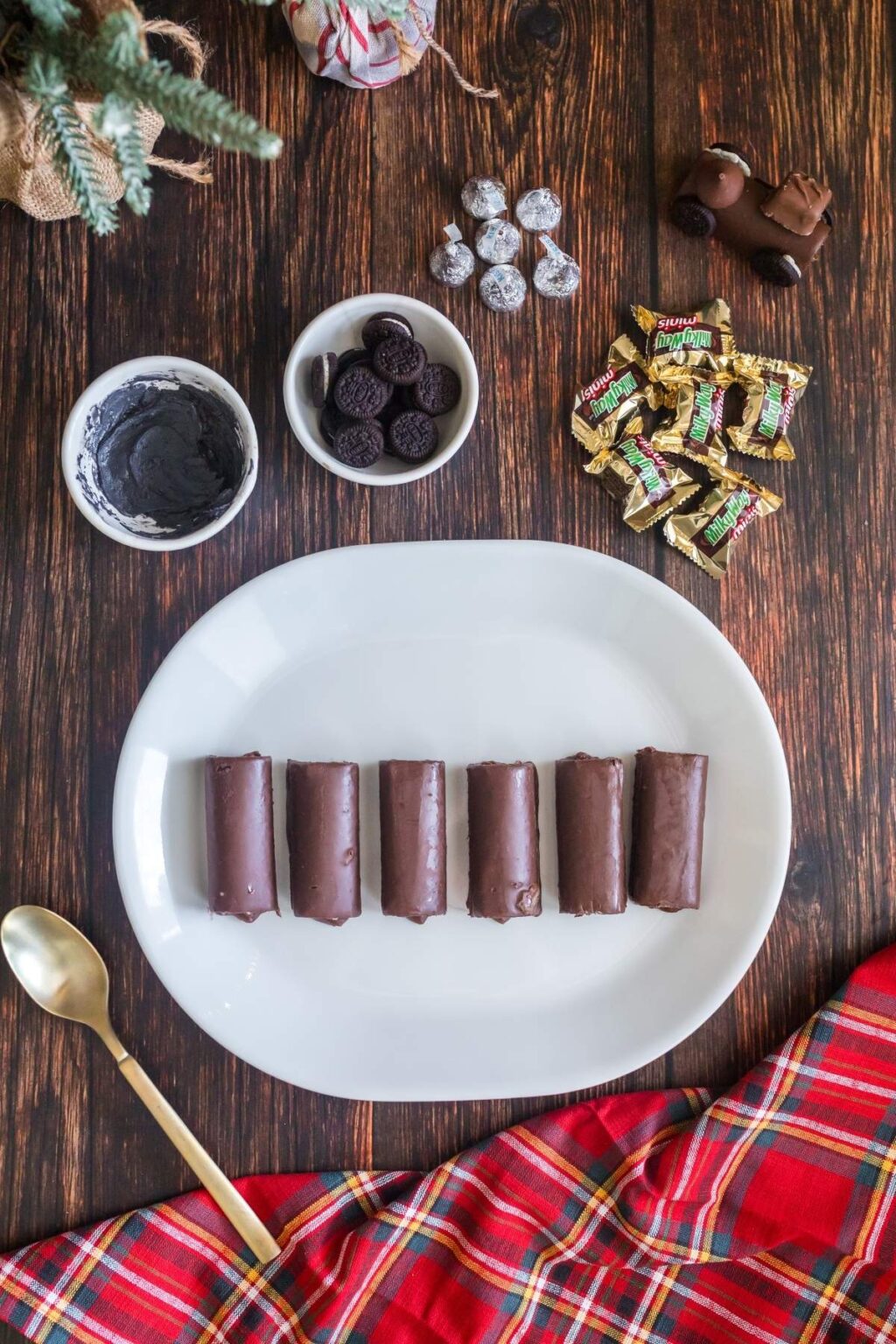 Swiss Roll Train Treats - xoxoBella