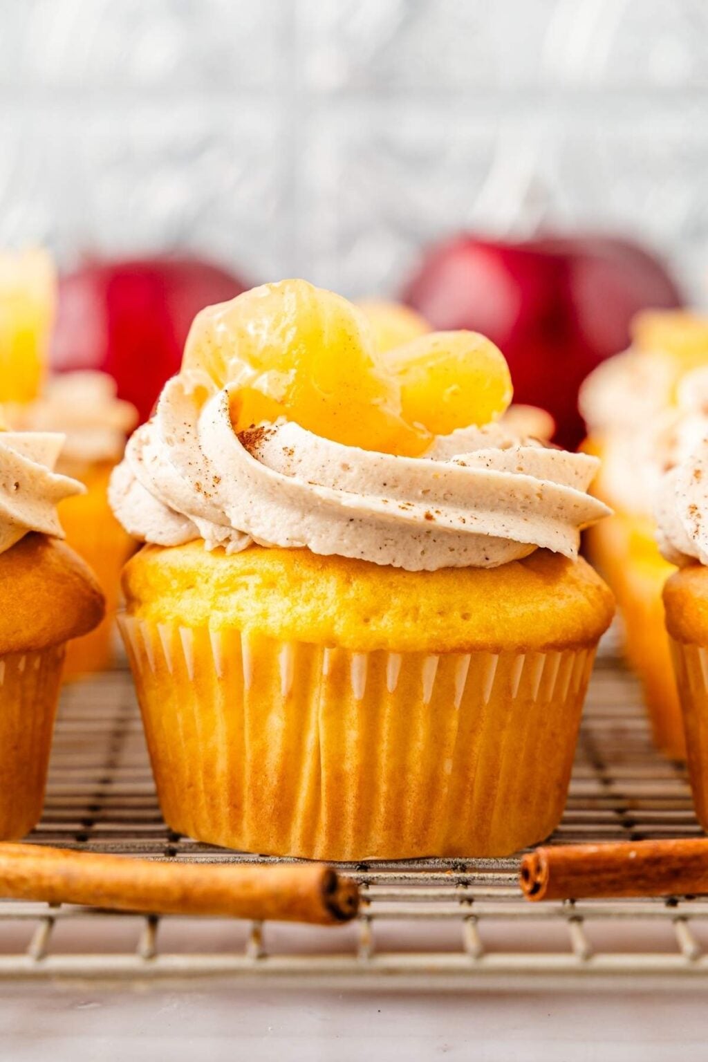 Apple Pie Cupcakes - xoxoBella
