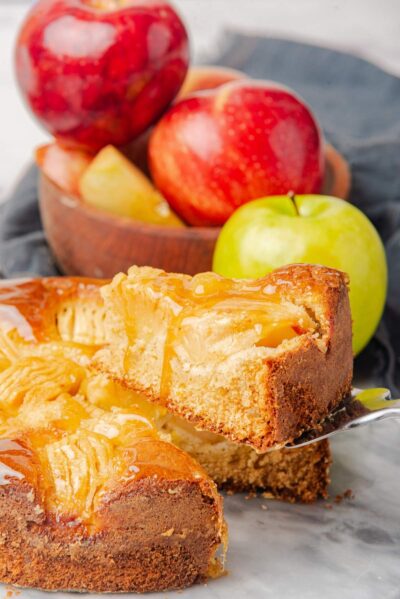 Apple Ginger Cake - xoxoBella