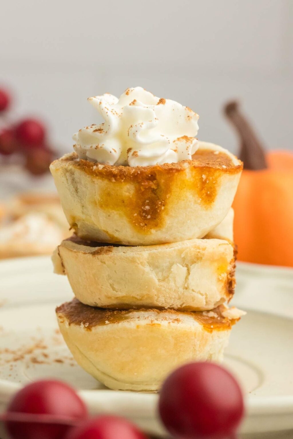 Mini Pumpkin Pies - xoxoBella