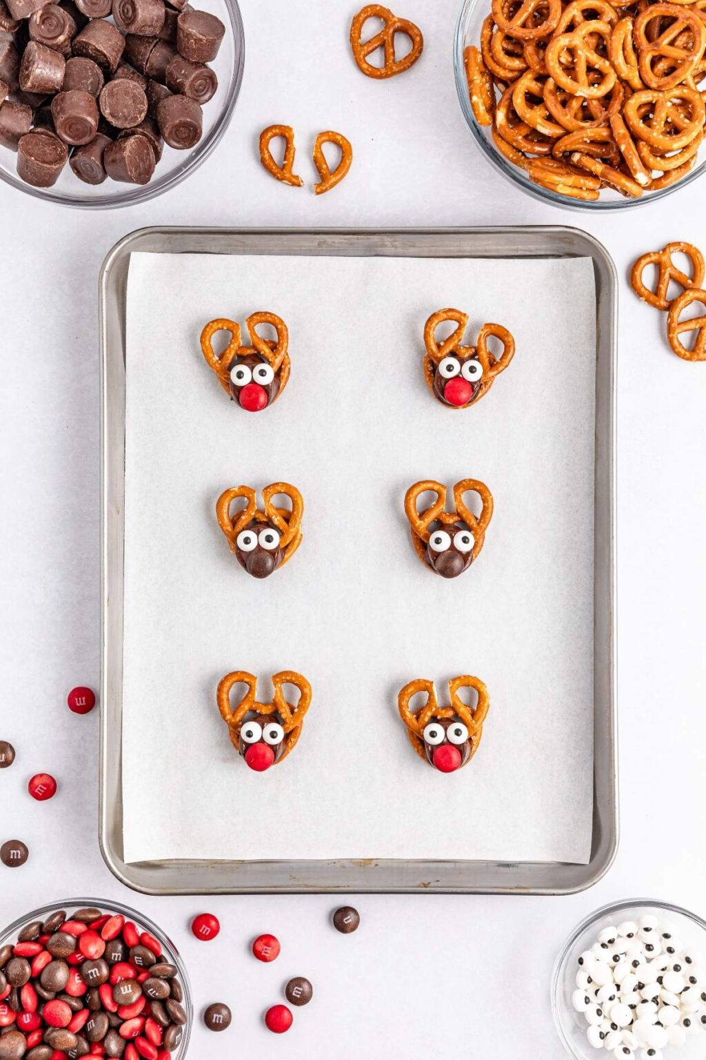 Reindeer Rolo Pretzels - xoxoBella