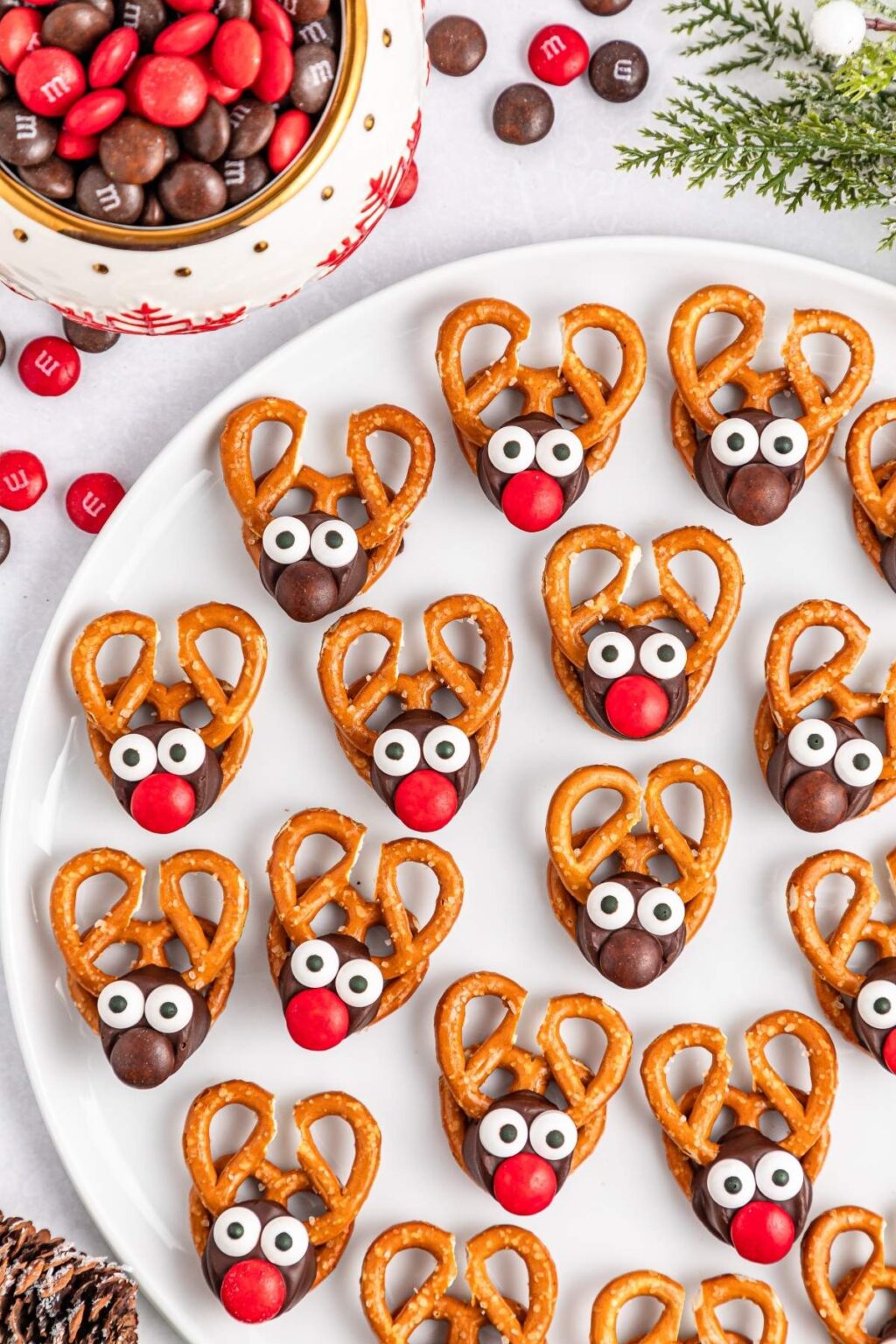 Reindeer Rolo Pretzels - xoxoBella