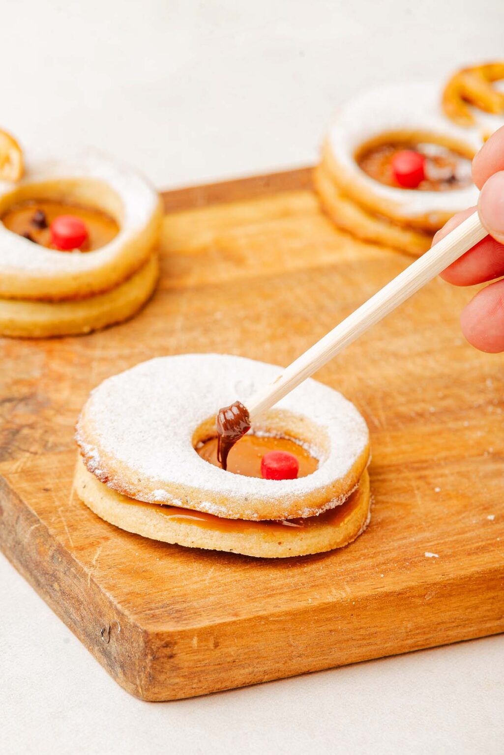 Biscoff Reindeer Linzer Cookies - xoxoBella