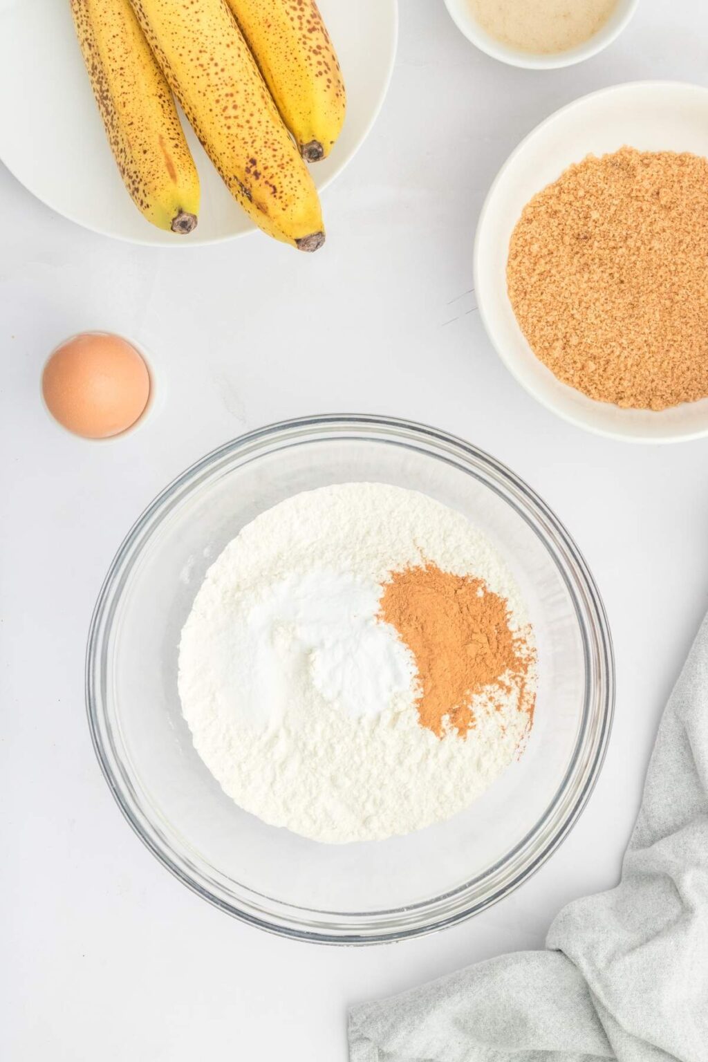 Easy Banana Muffins - xoxoBella