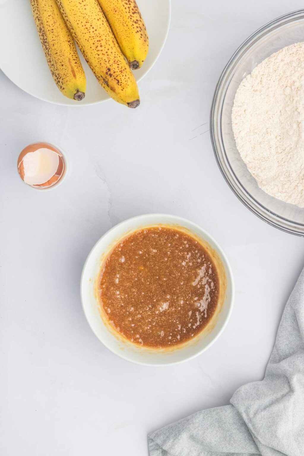 Easy Banana Muffins - xoxoBella