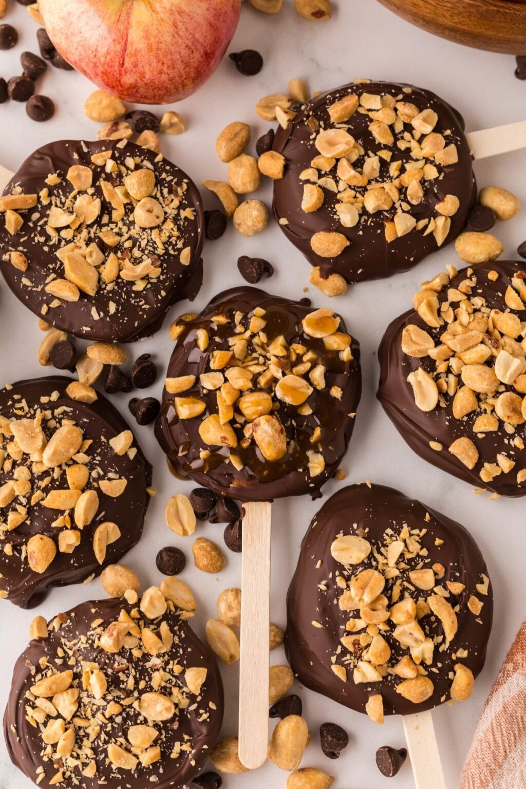 Chocolate Caramel Apple Pops - xoxoBella