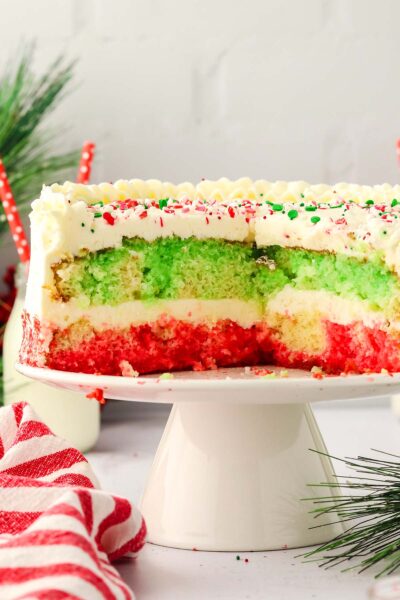 Christmas Poke Cake - xoxoBella