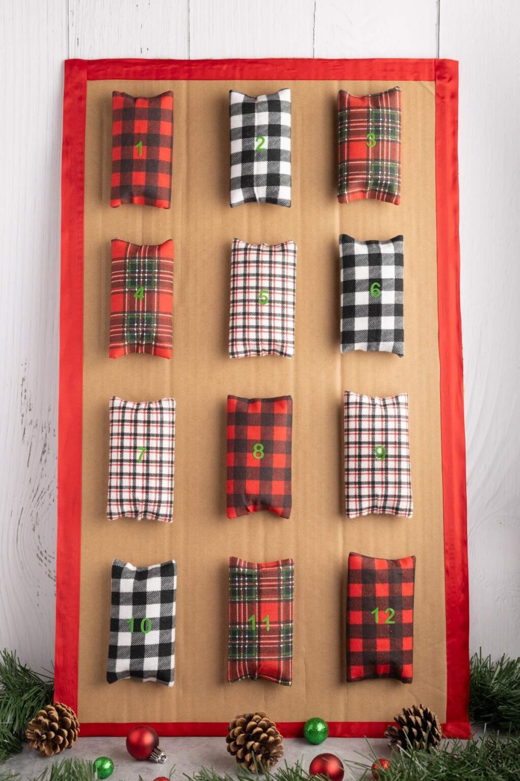 DIY 12 Days of Christmas Countdown Calendar - xoxoBella