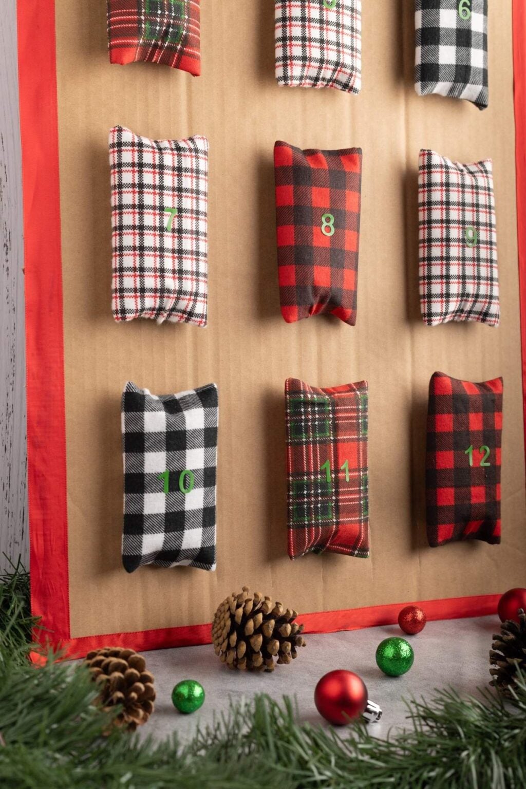 DIY 12 Days of Christmas Countdown Calendar - xoxoBella