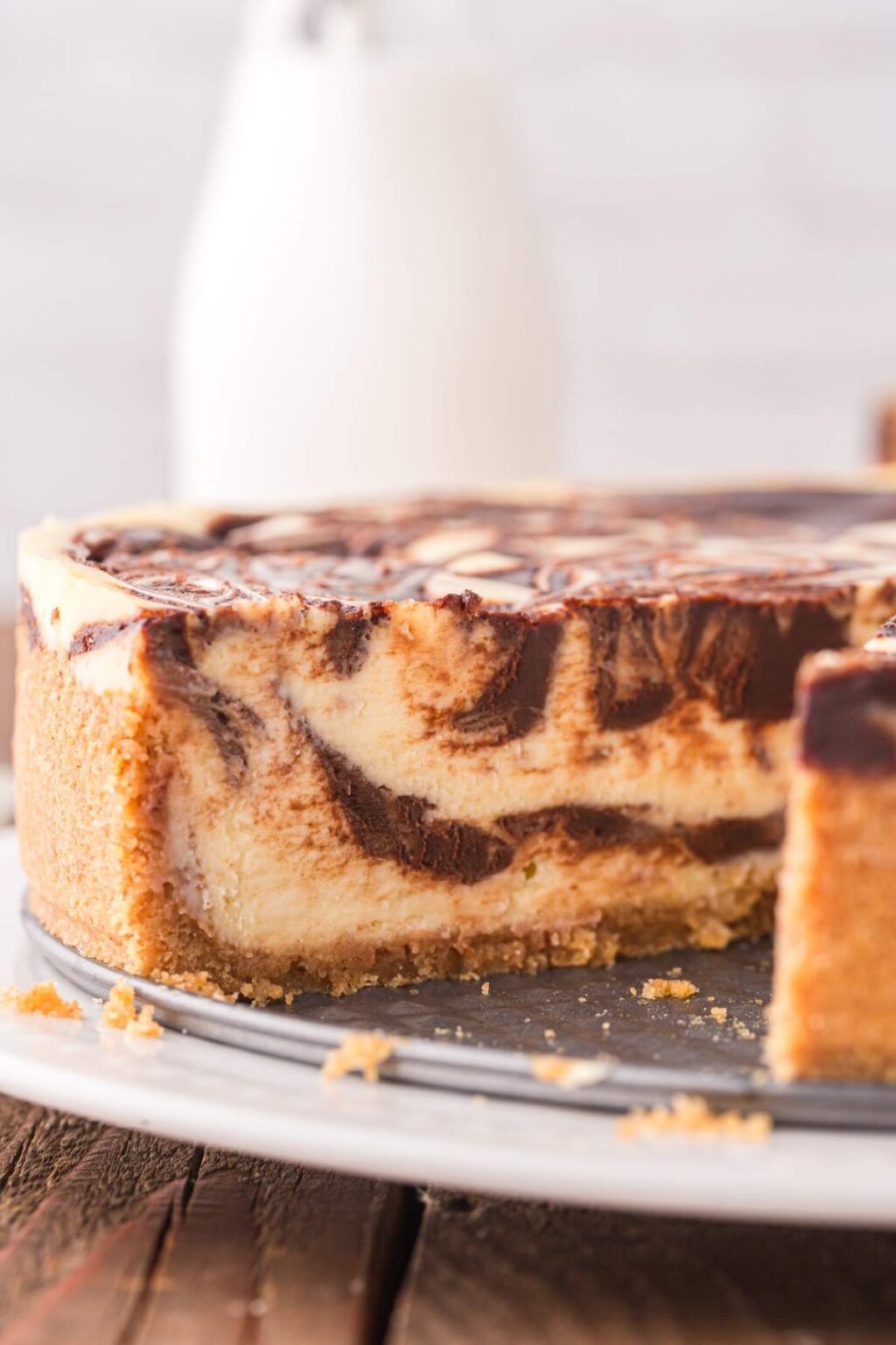 Chocolate Swirl Cheesecake - xoxoBella