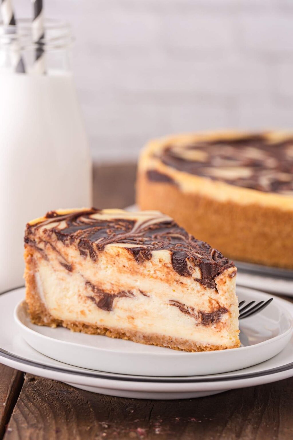 Chocolate Swirl Cheesecake - xoxoBella