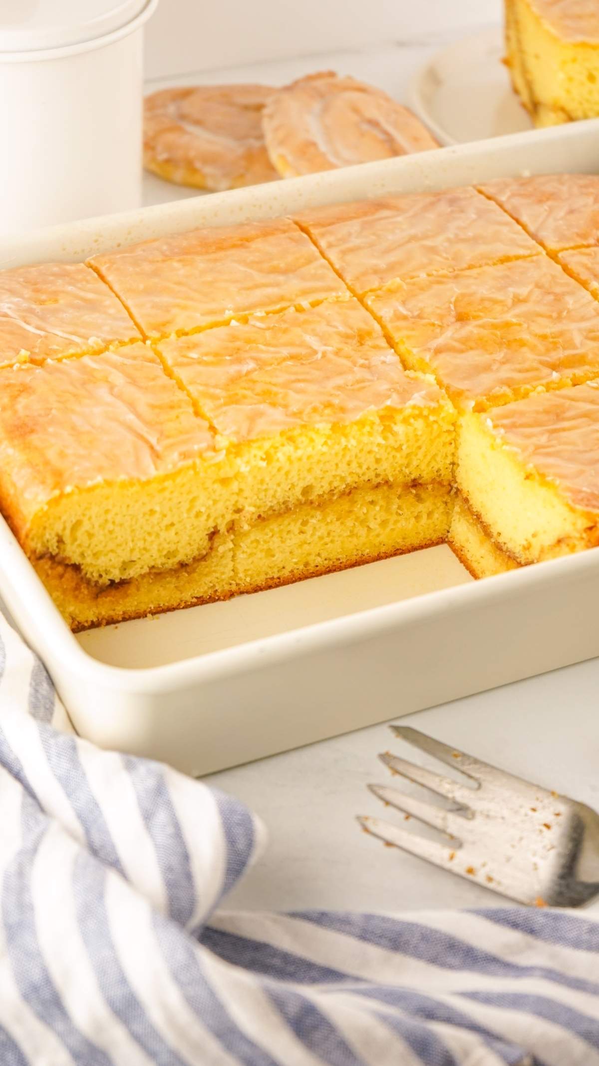 Honey Bun Cake - xoxoBella