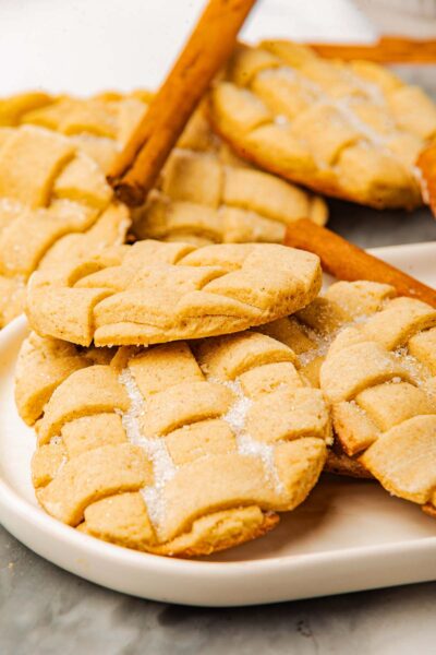 Cinnamon Lattice Cookies