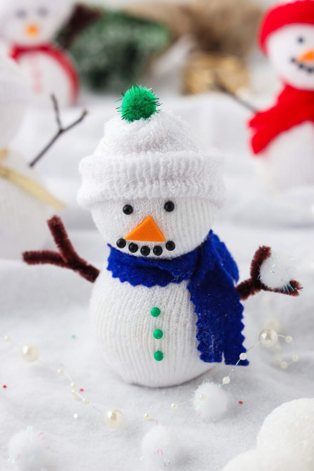 Easy Sock Snowmen