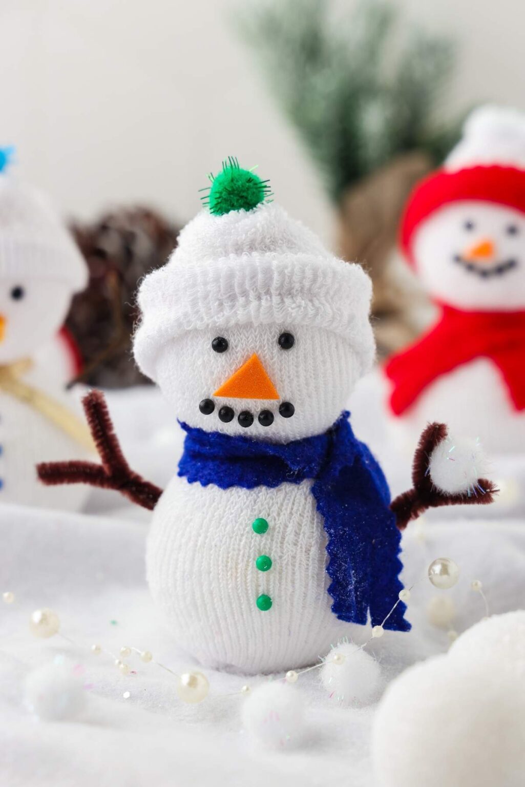 Easy Sock Snowmen
