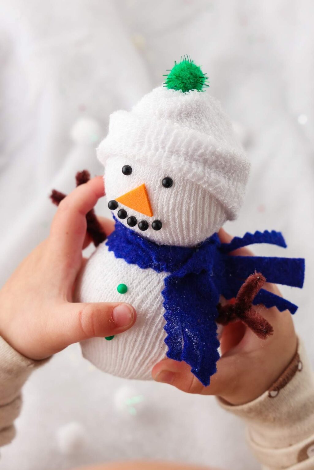 Easy Sock Snowmen
