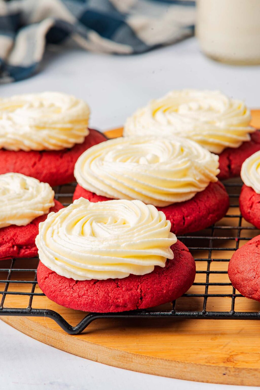 Red Velvet Sugar Cookies - xoxoBella