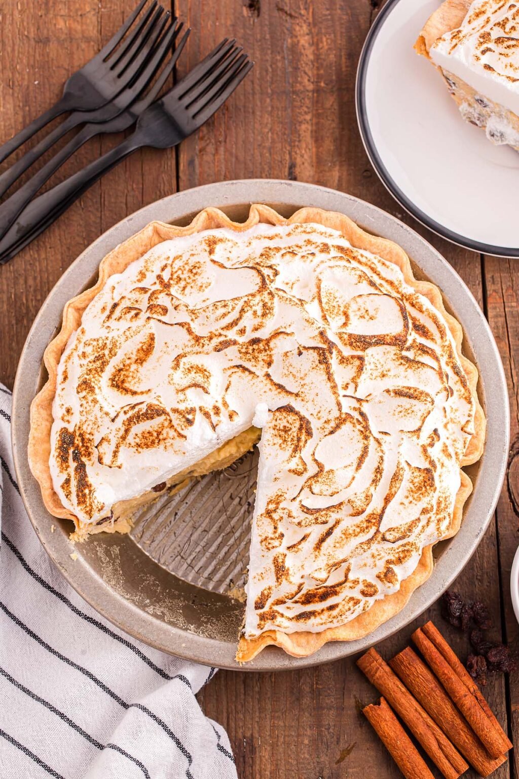 Sour Cream Raisin Pie