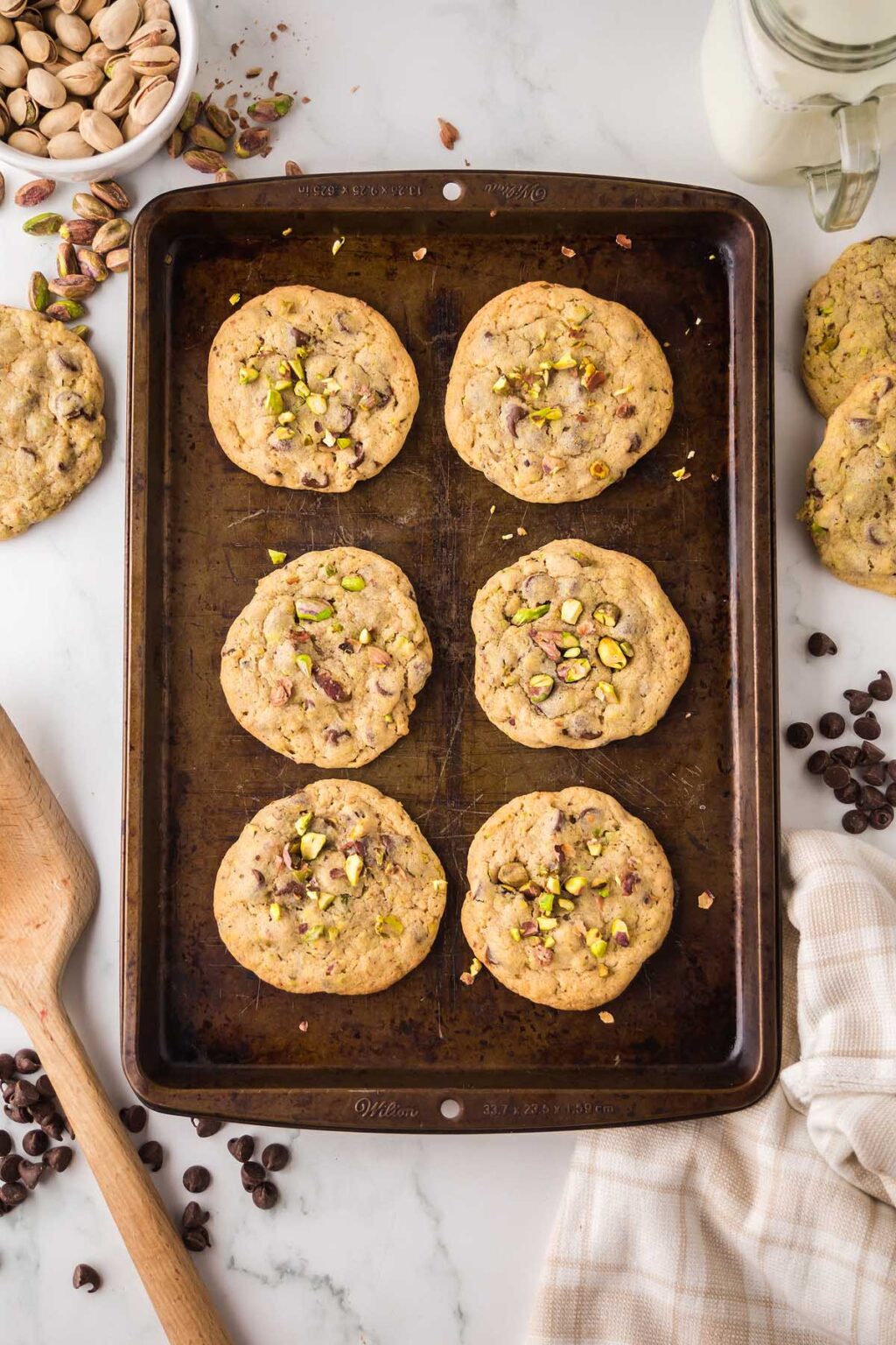 Pistachio Chocolate Chip Cookies - xoxoBella