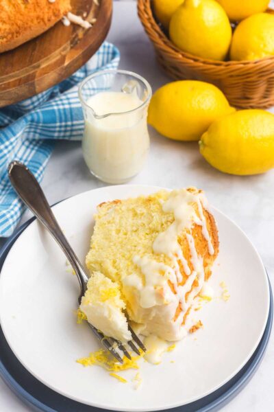 Lemon Chiffon Cake - xoxoBella