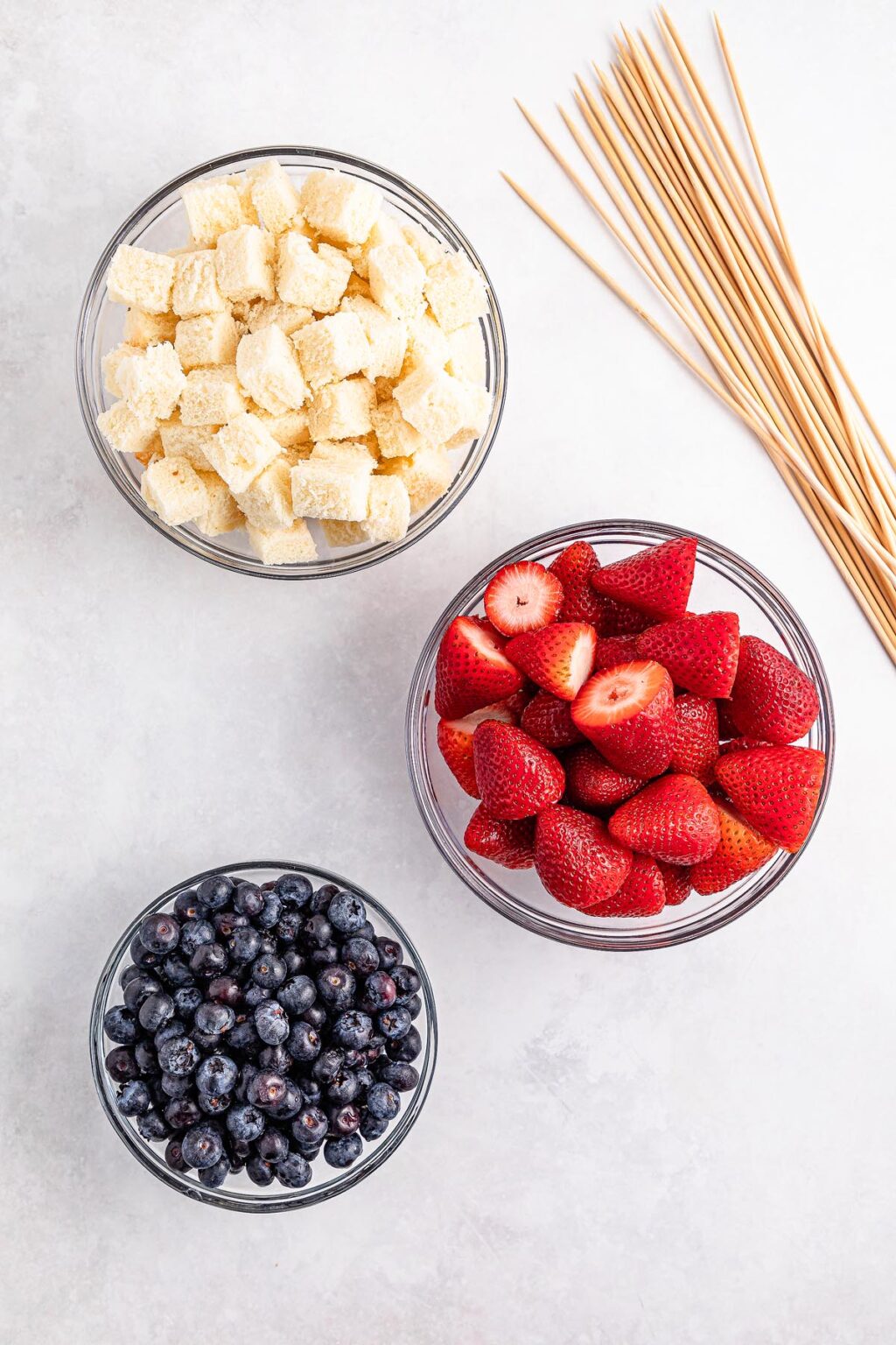 Berry and Pound Cake Skewers - xoxoBella