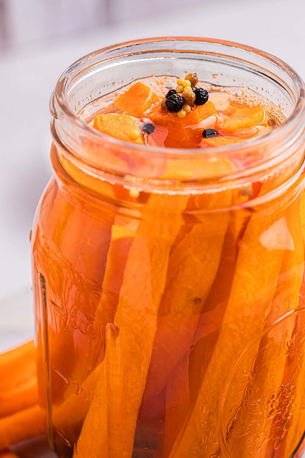 Quick Pickled Carrots - xoxoBella