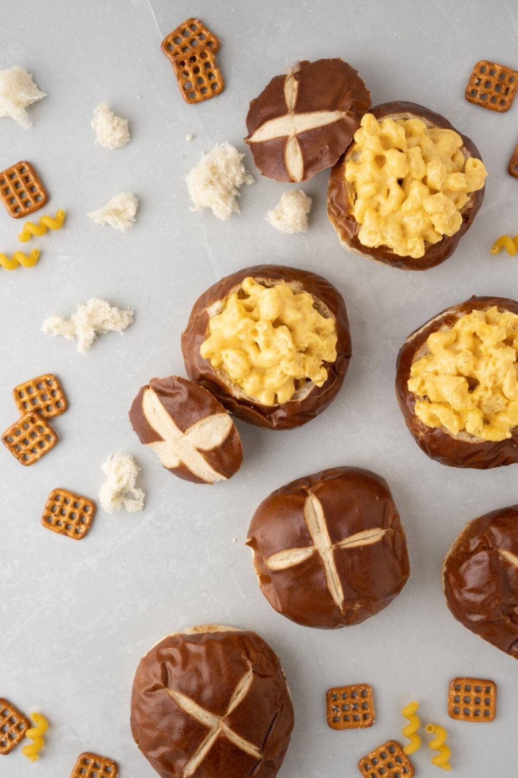 Mac & Beer Cheese in Pretzel Bowls - xoxoBella