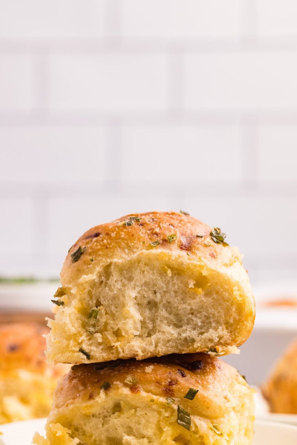 Cheddar Chive Dinner Rolls - xoxoBella