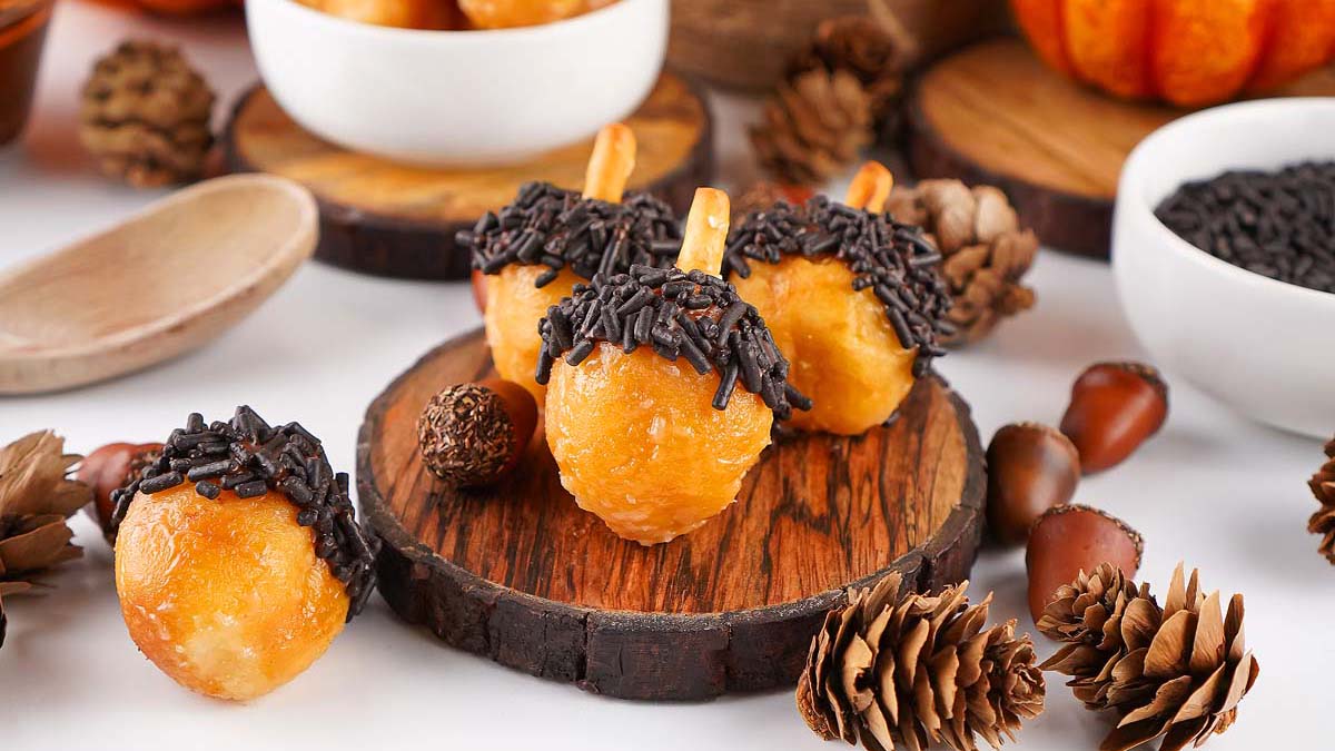 Acorn Donut Holes - xoxoBella