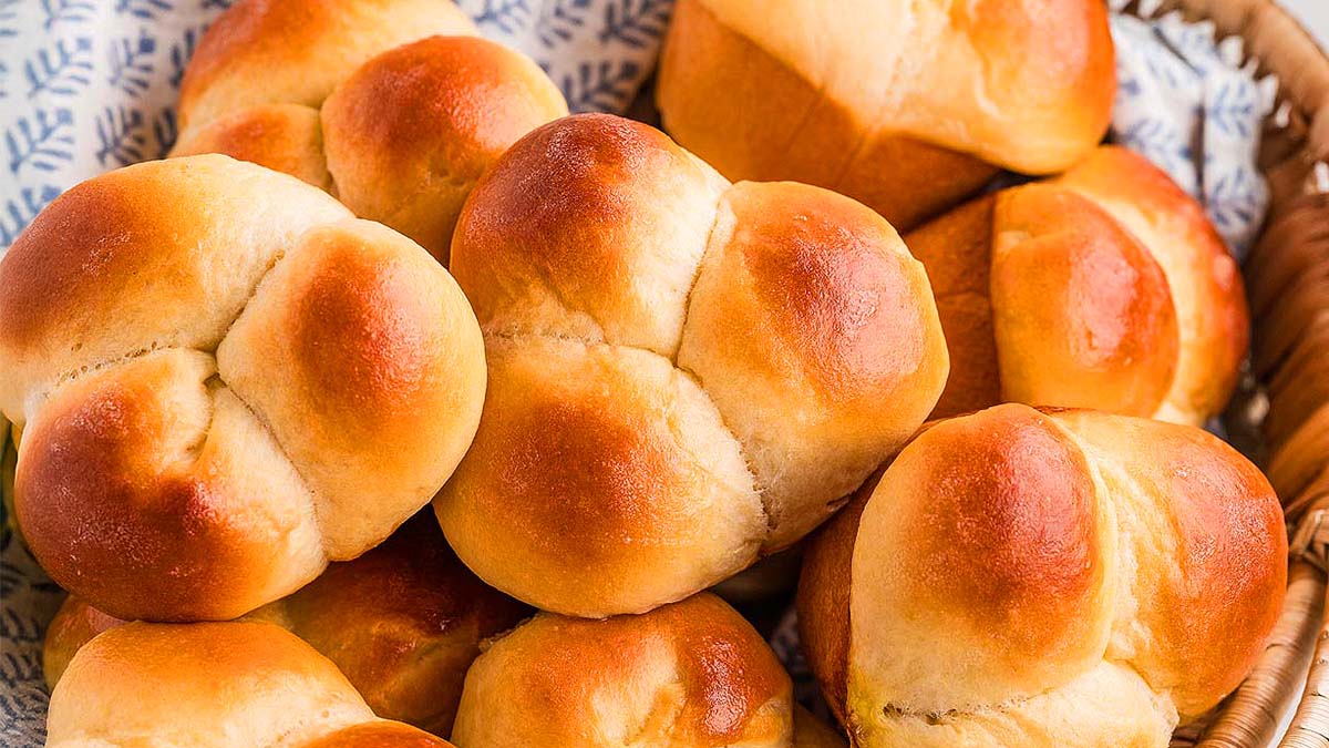 Cloverleaf Rolls - xoxoBella