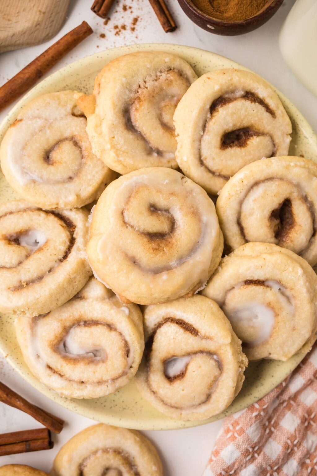 Cinnamon Roll Cookies - xoxoBella