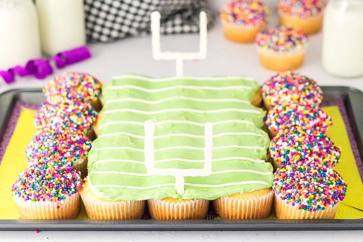 Football Stadium Cupcakes - xoxoBella
