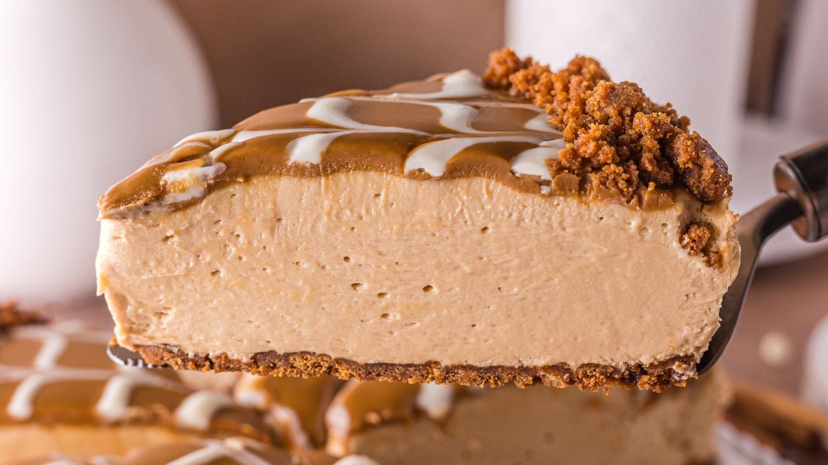 No Bake Biscoff Cheesecake - xoxoBella